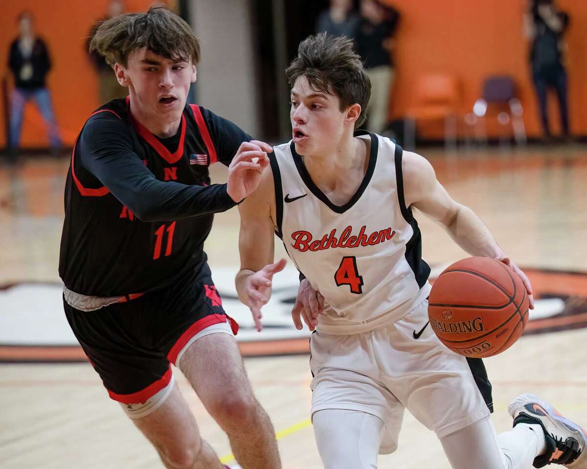Cam LaClair's tip-in at the buzzer allows Bethlehem boys' to win in OT