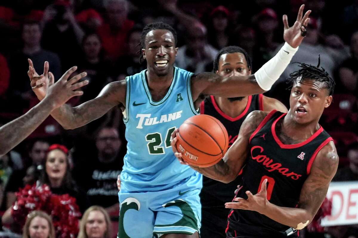 Houston basketball: Cougars rout Tulane, one win from outright title
