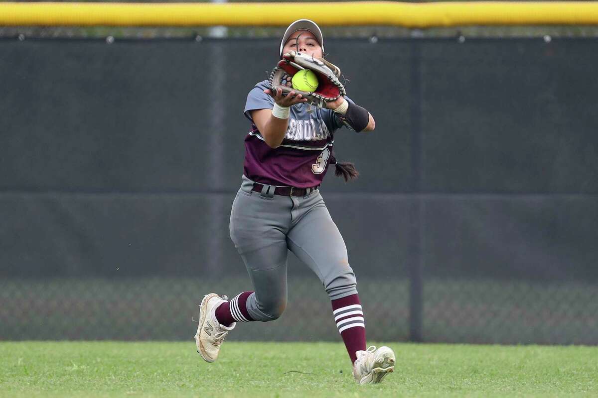 Oak Ridge softball sweeps to open as tourney host