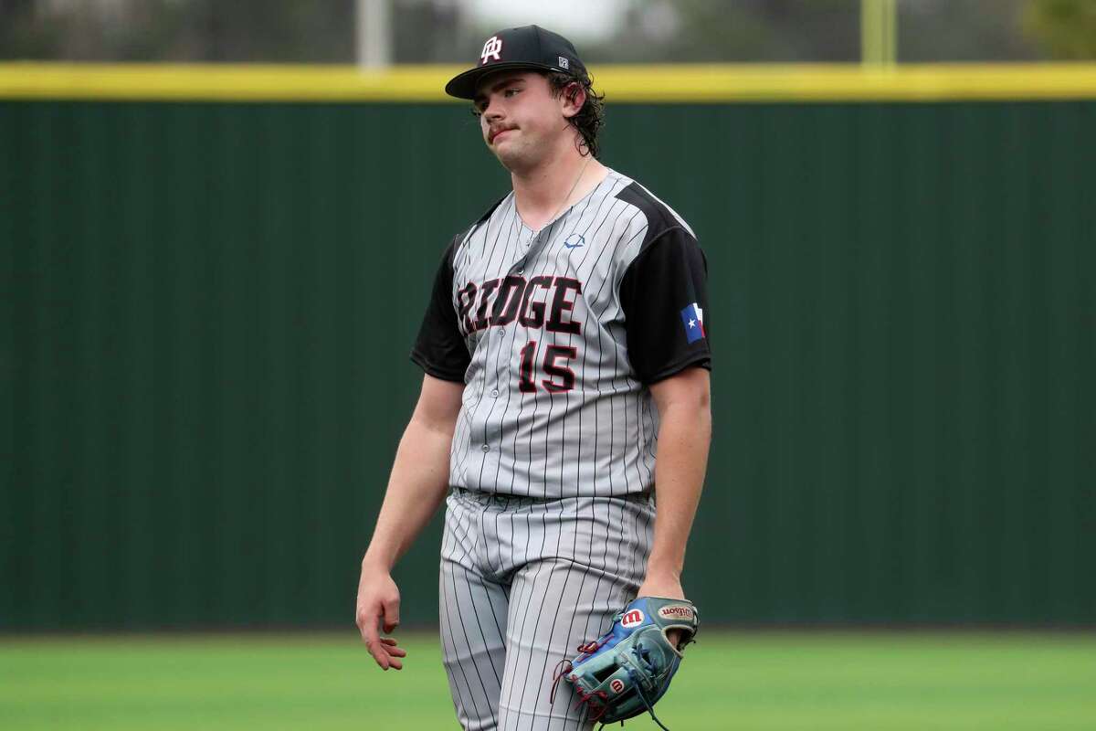 Lake Creek opens tourney with strong win against Oak Ridge