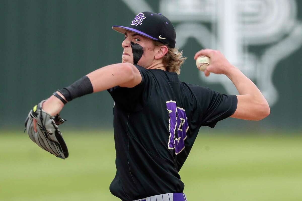 Lake Creek opens tourney with strong win against Oak Ridge