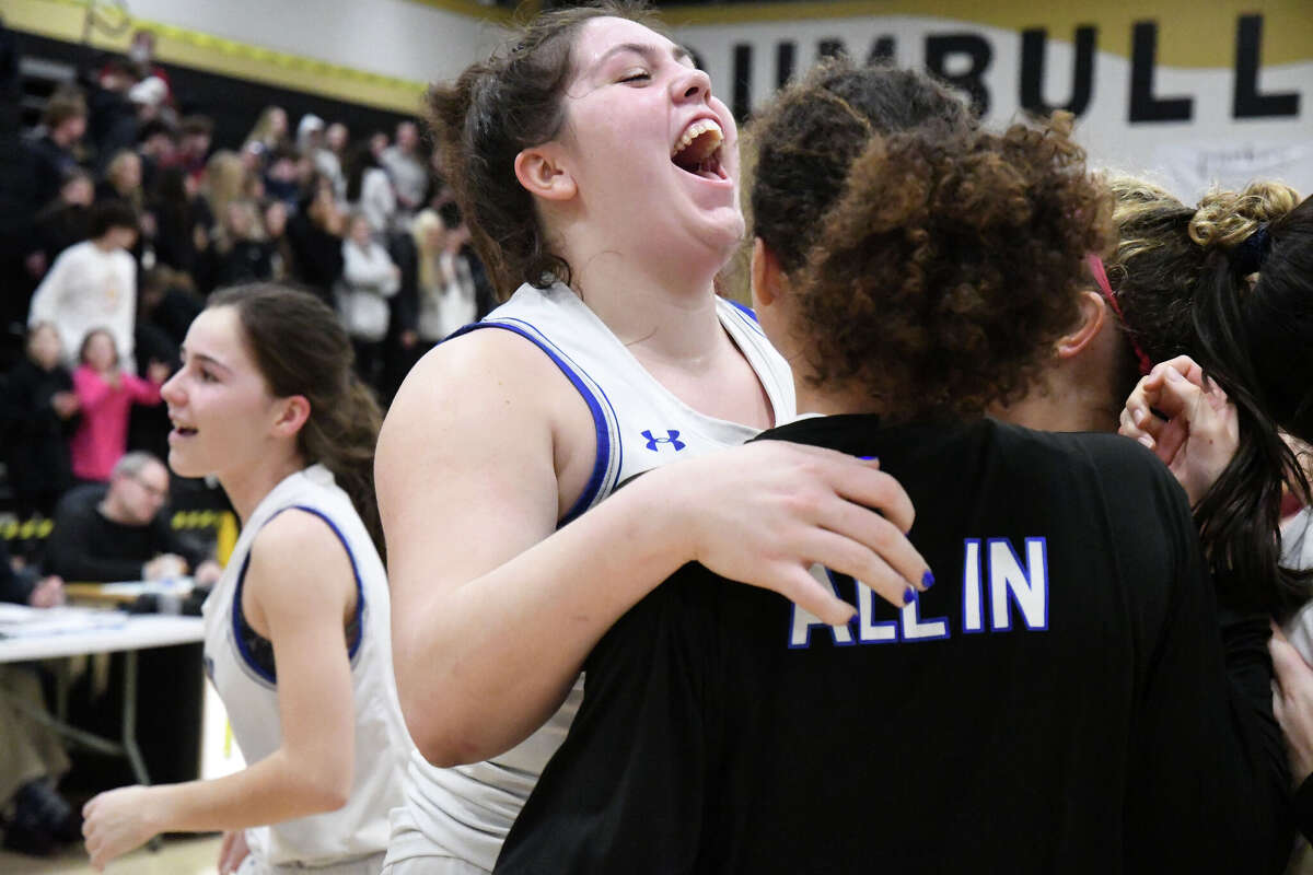 Fairfield Ludlowe High School girls basketball