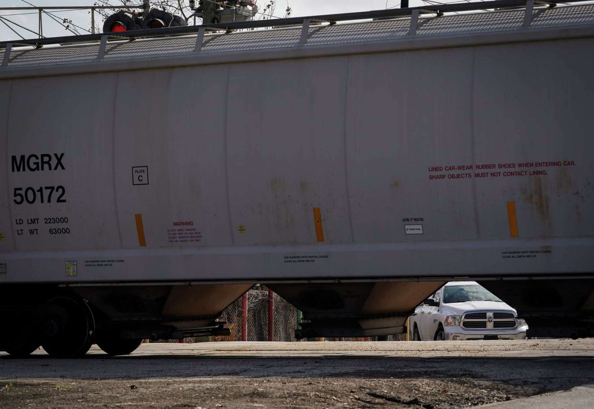 Houston to receive $36.9M for underpasses to relieve train crossings