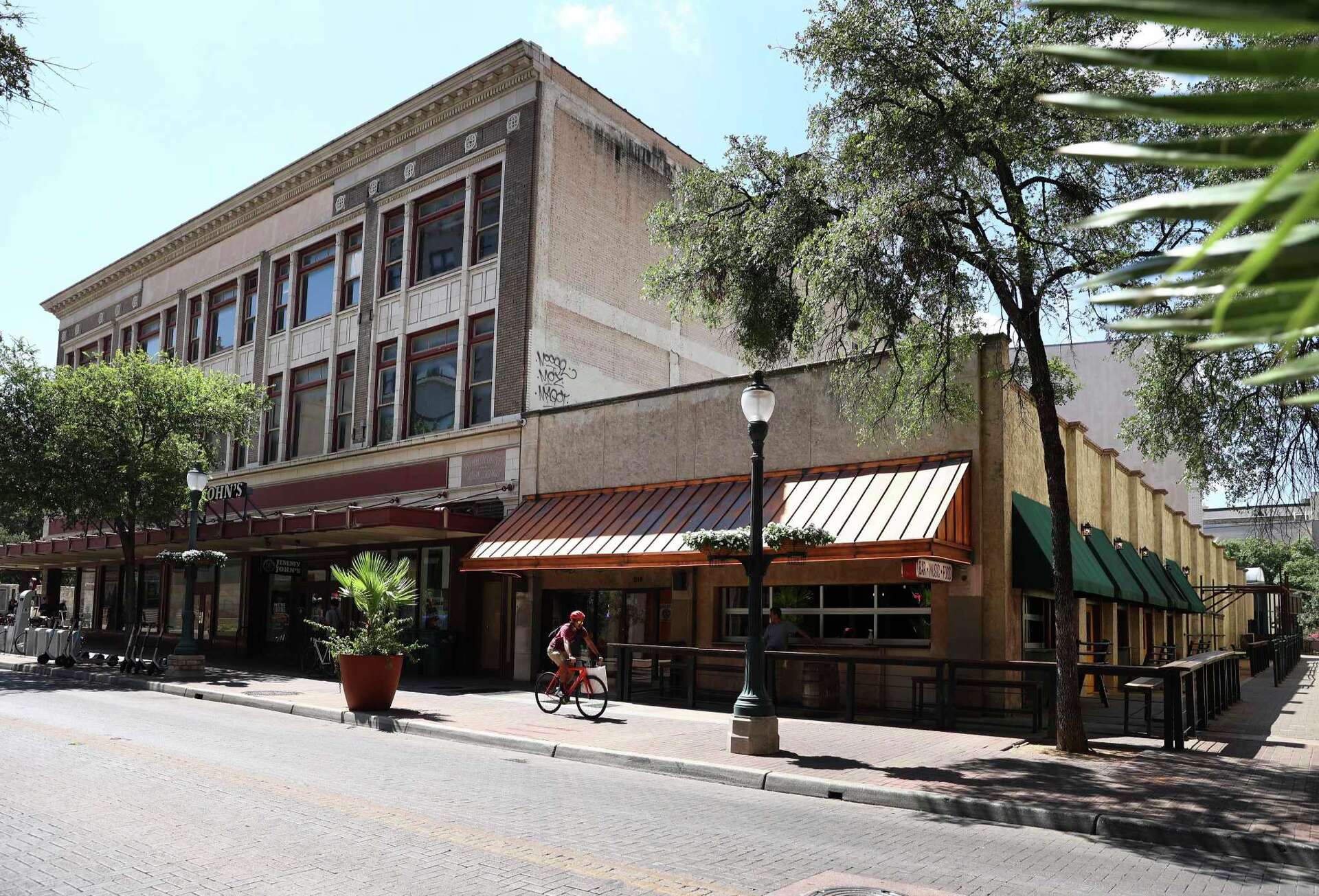 Alamo property battle with Moses Rose’s bar owner escalates