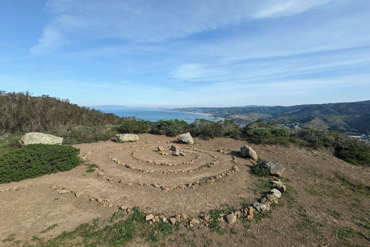 This rewarding Bay Area trail starts behind a hardware store