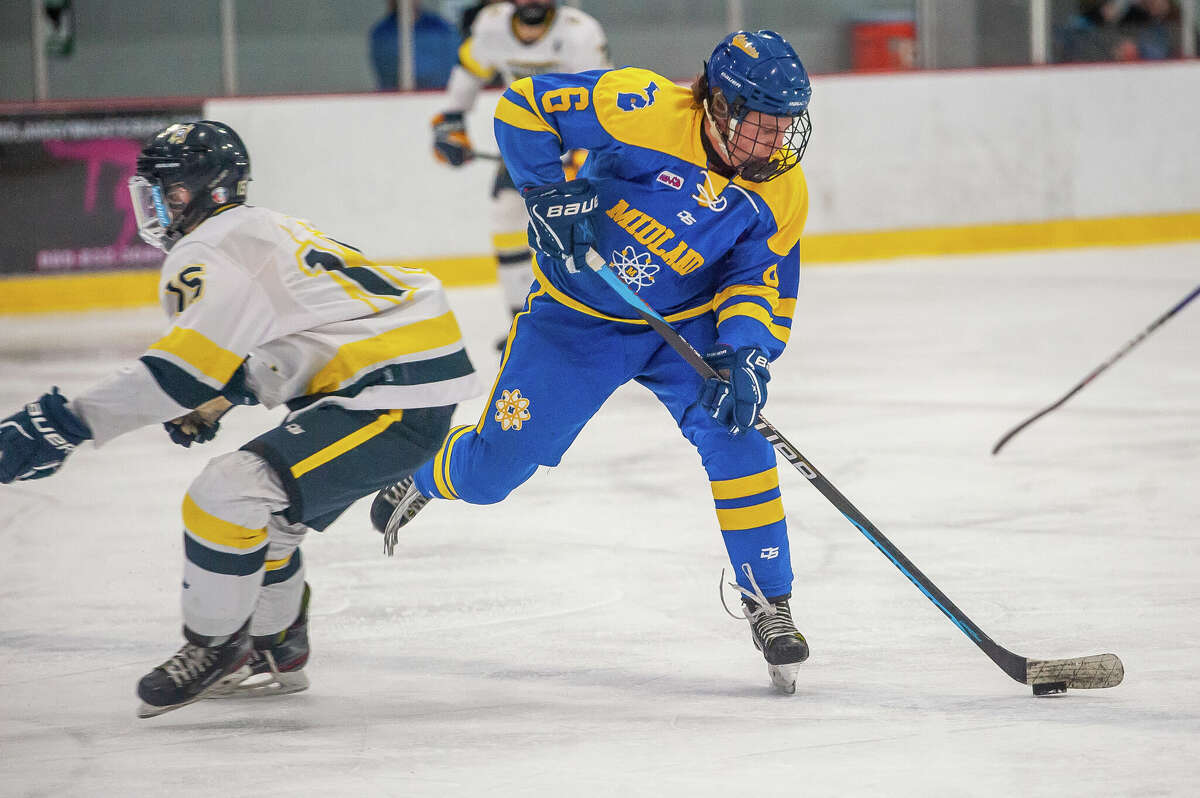 PHOTOS: Midland High clashes with Mount Pleasant in hockey semifinal