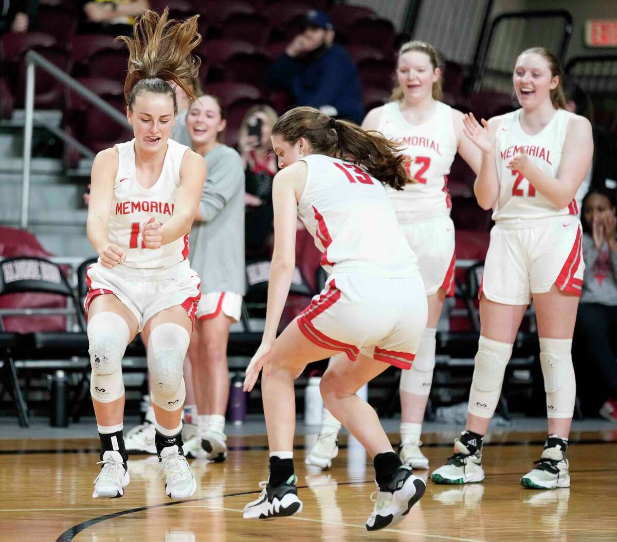 Summer Creek routs Memorial in Region III-6A semifinal