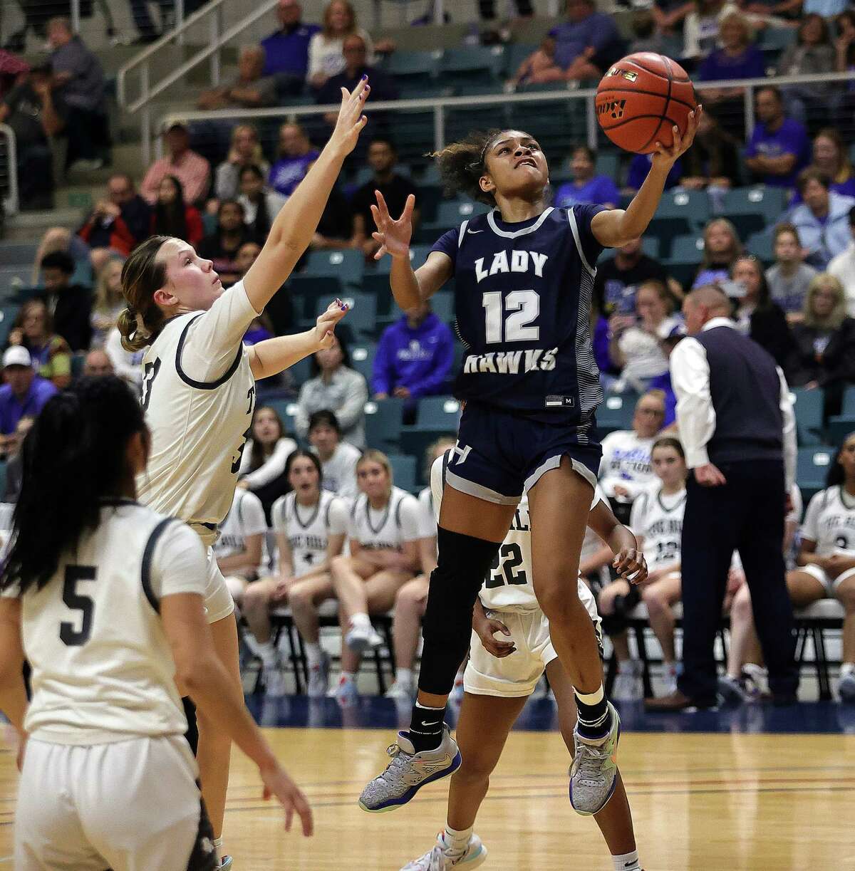 Barbers Hill Eagles fall to Hendrickson Hawks in regional semifinal