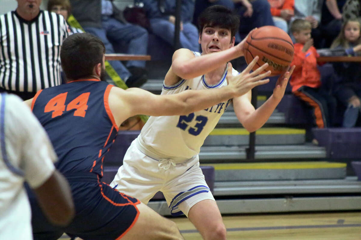 Jaden Rochester's career night lifts Explorers to regional title