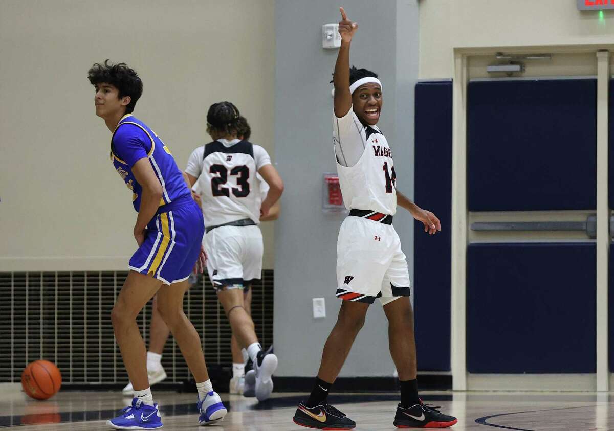 High school basketball: Alamo Heights, Veterans Memorial both rally advance