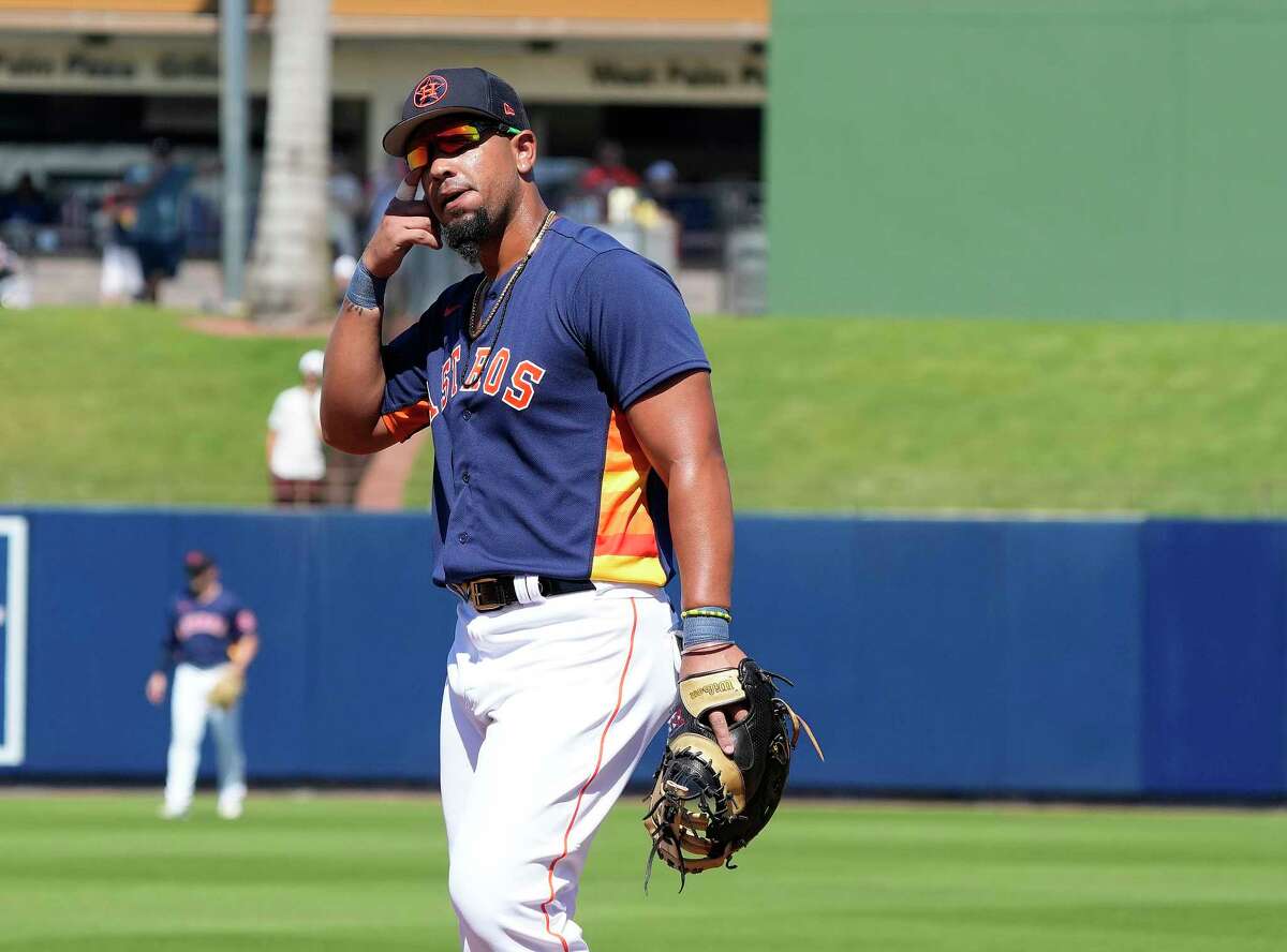 Houston Astros get first look at MLB's new pitch clock