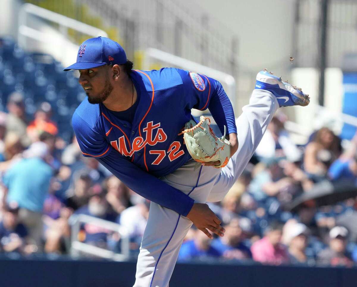 Houston Astros get first look at MLB's new pitch clock