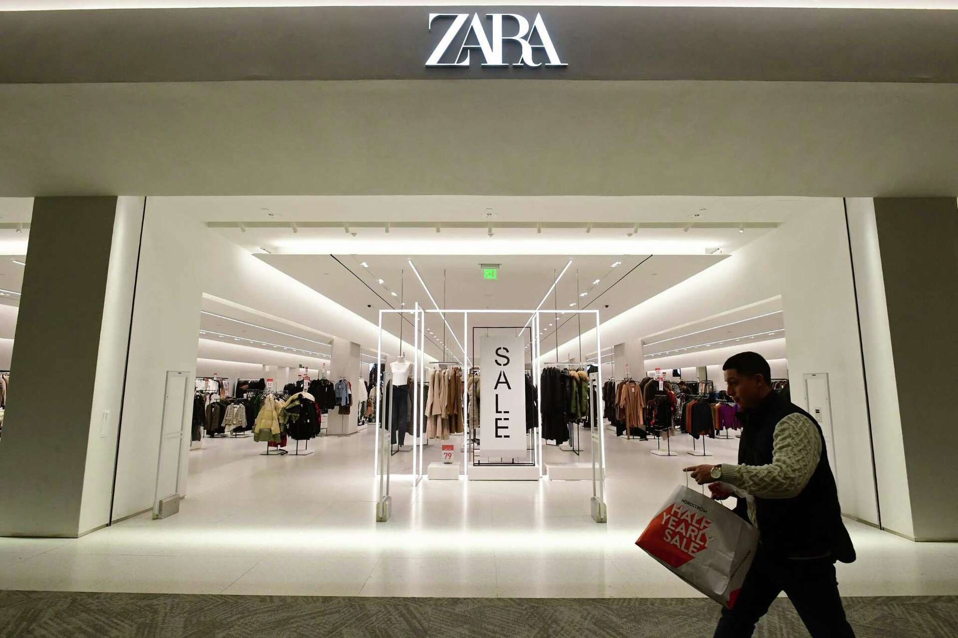 Occupancy at San Antonio shopping centers, malls still at record high