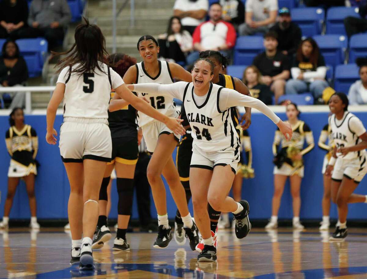 Girls basketball: Clark clinches back-to-back regional titles