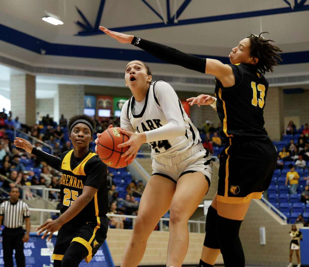 Girls basketball: Clark clinches back-to-back regional titles