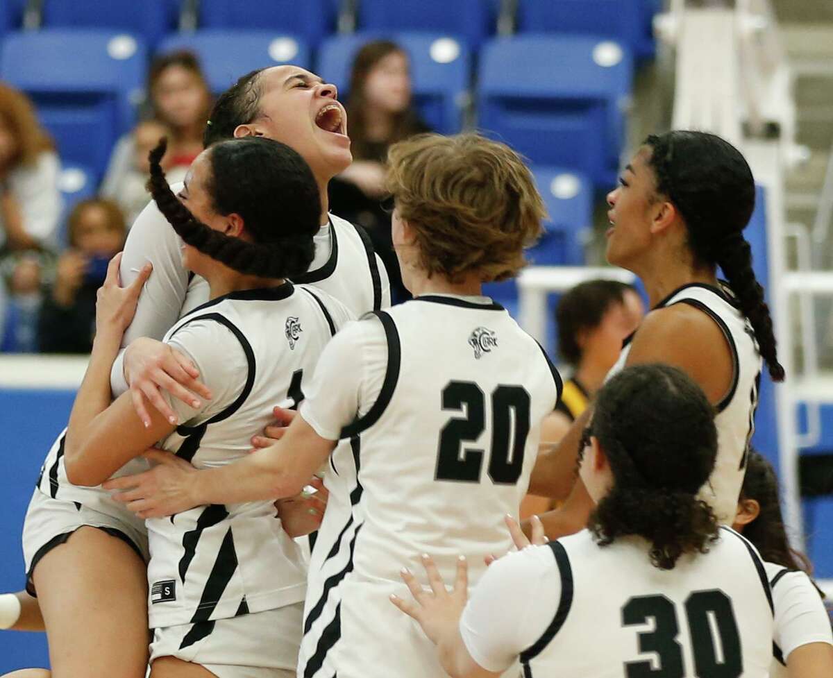 Girls basketball: Clark clinches back-to-back regional titles