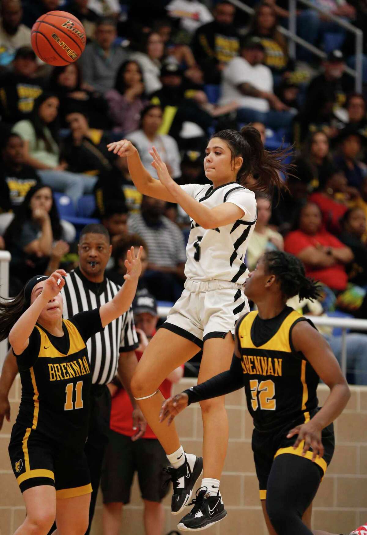 Girls basketball: Clark clinches back-to-back regional titles