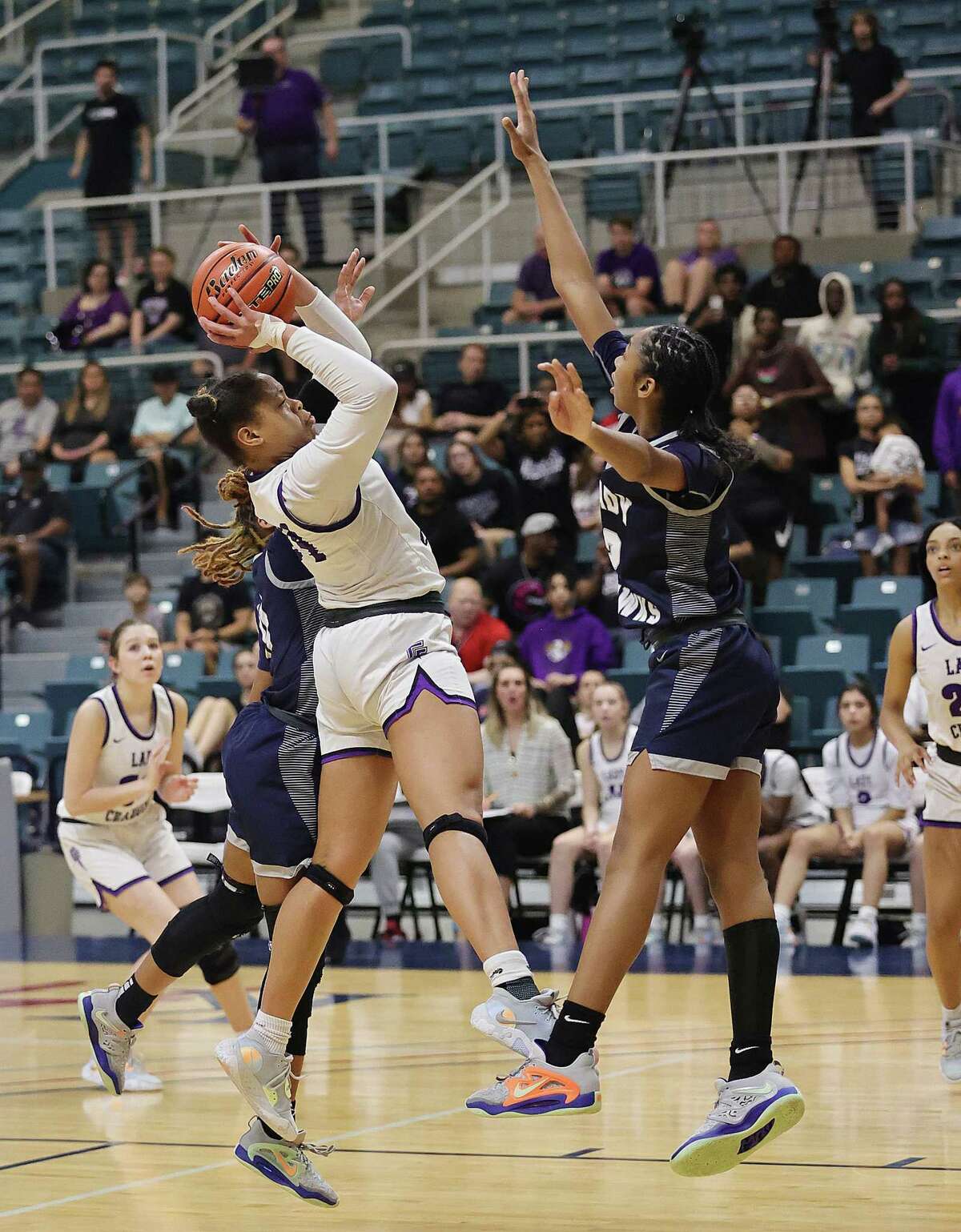 Fulshear edges Hendrickson for first regional crown