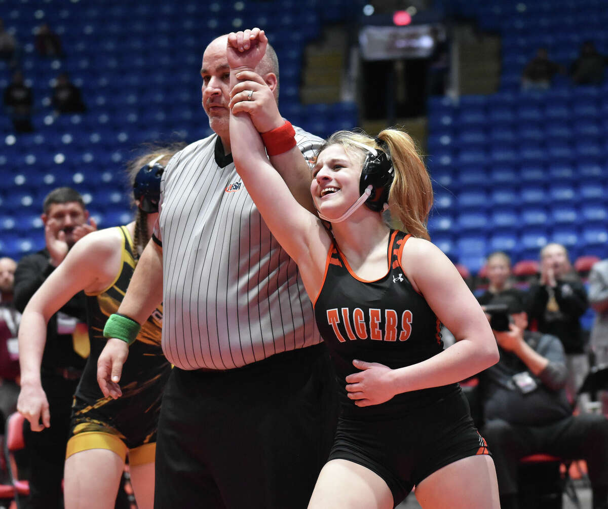Edwardsville's Mackenzie Pratt wins program's first state championship