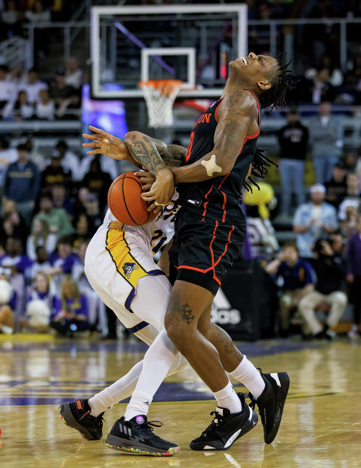 No. 1 Houston Cougars secure AAC regular-season title