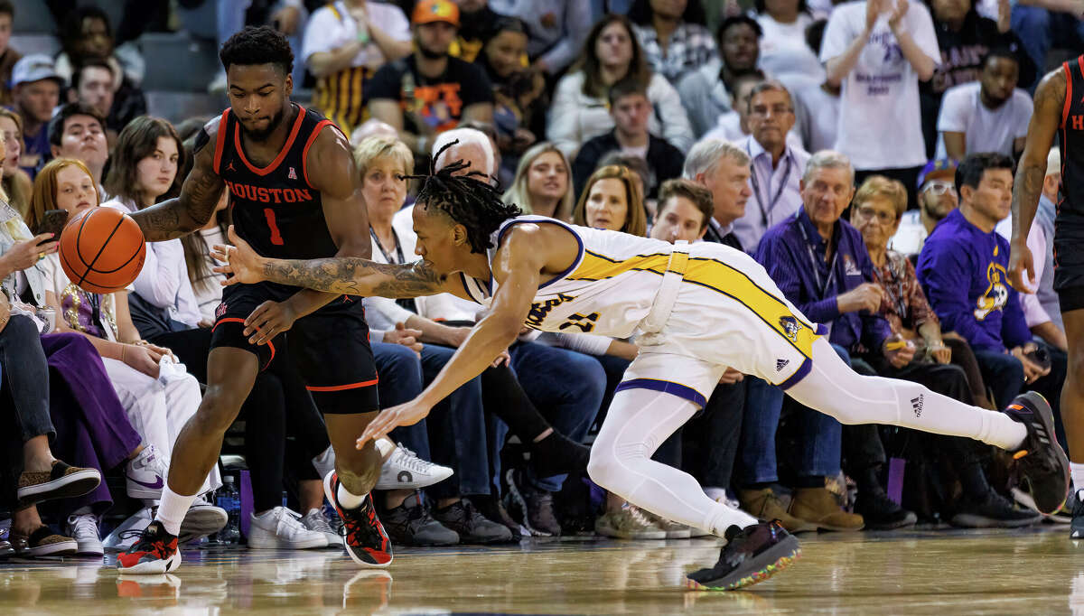 No. 1 Houston Cougars secure AAC regular-season title