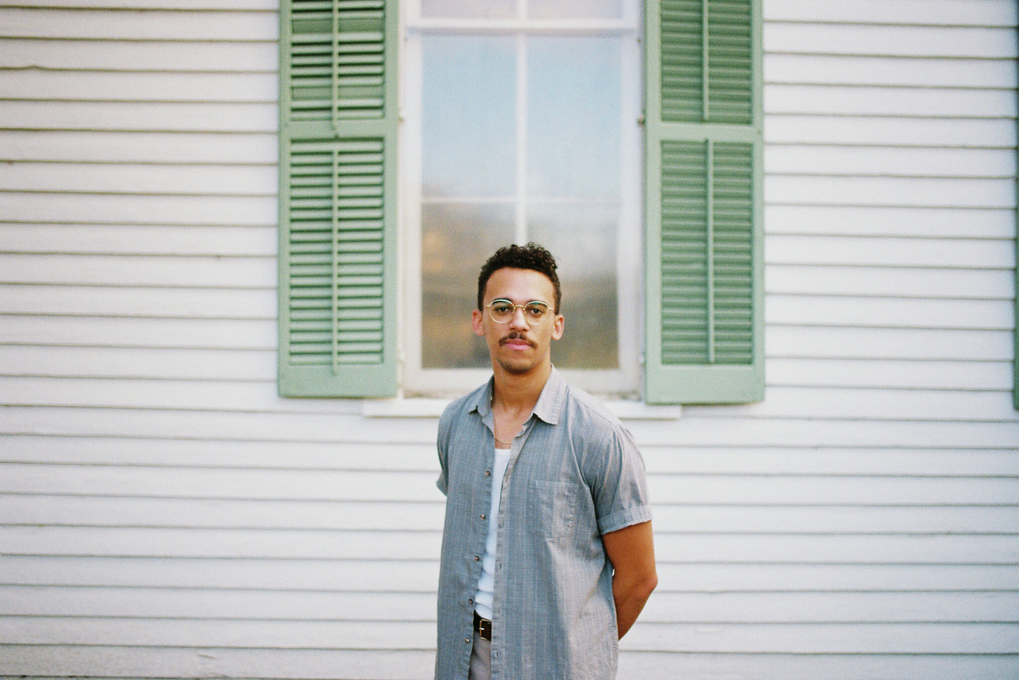 Houston singer Micah Edwards taps into roots for Heights Theater show