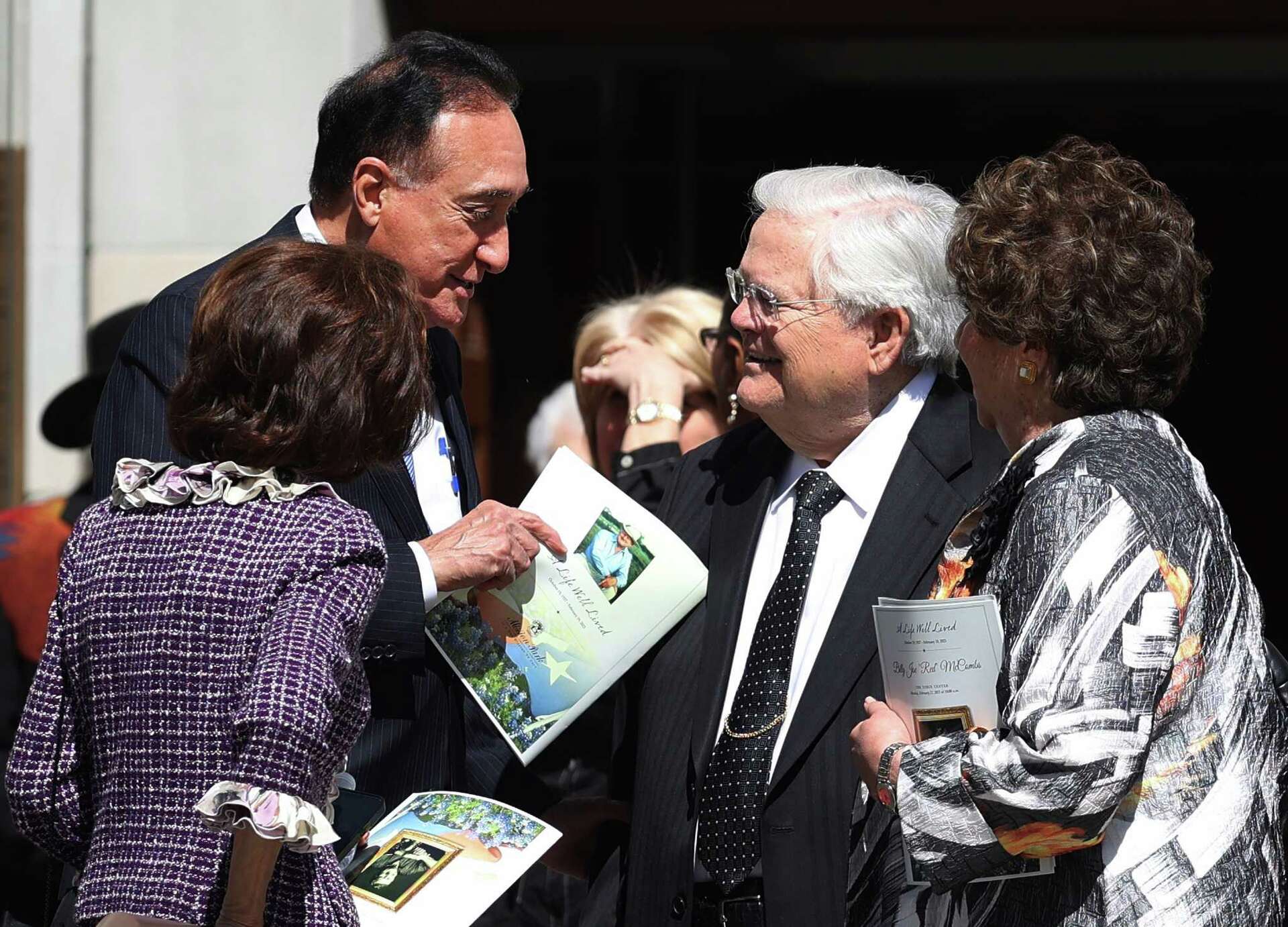 Red McCombs funeral draws large crowd to Tobin Center