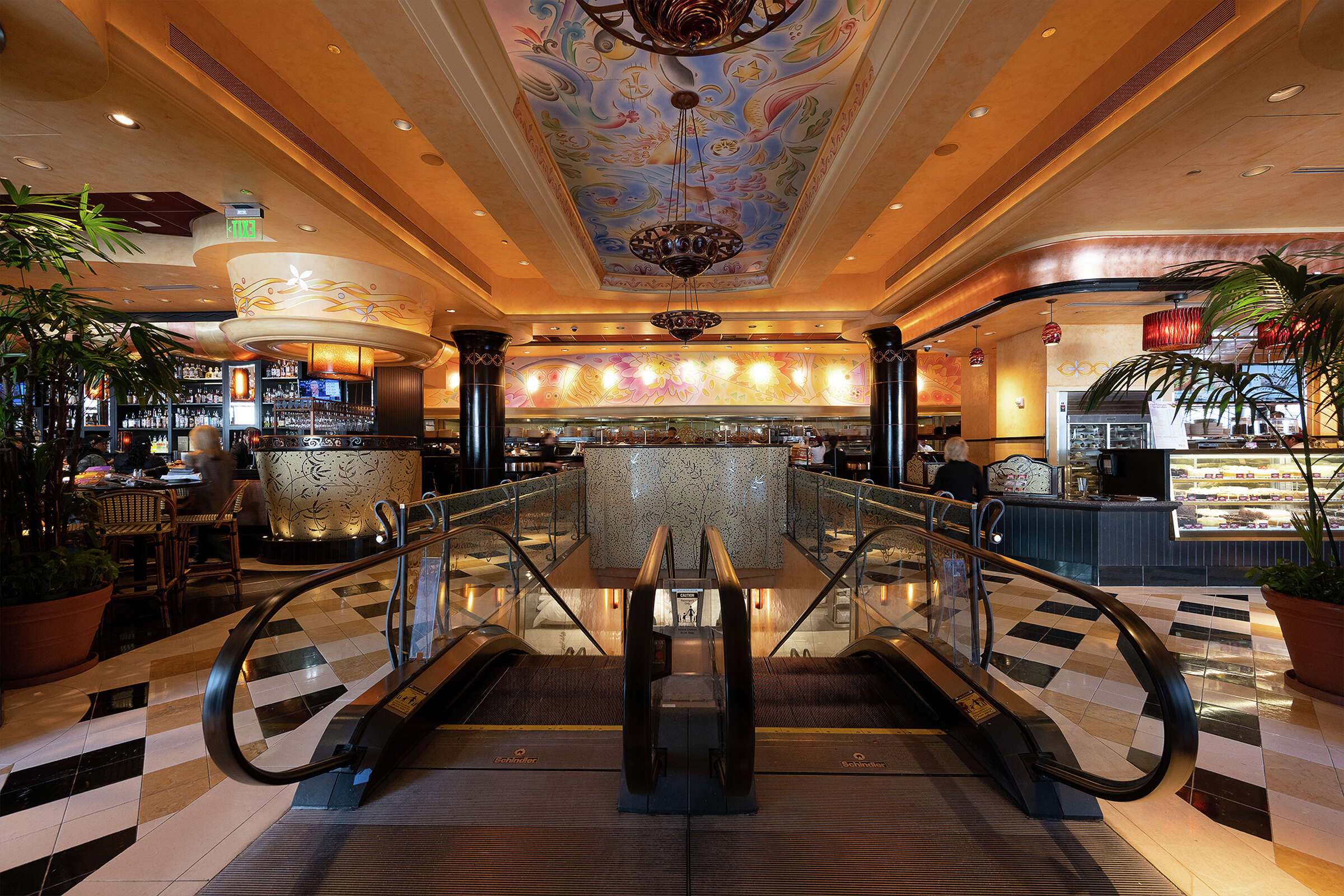 SF Union Square’s Cheesecake Factory really isn’t worth it