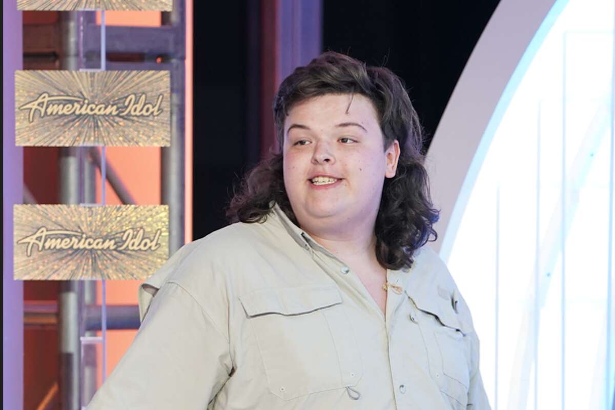 Katy Perry gets emotional with Santa Fe school shooting survivor