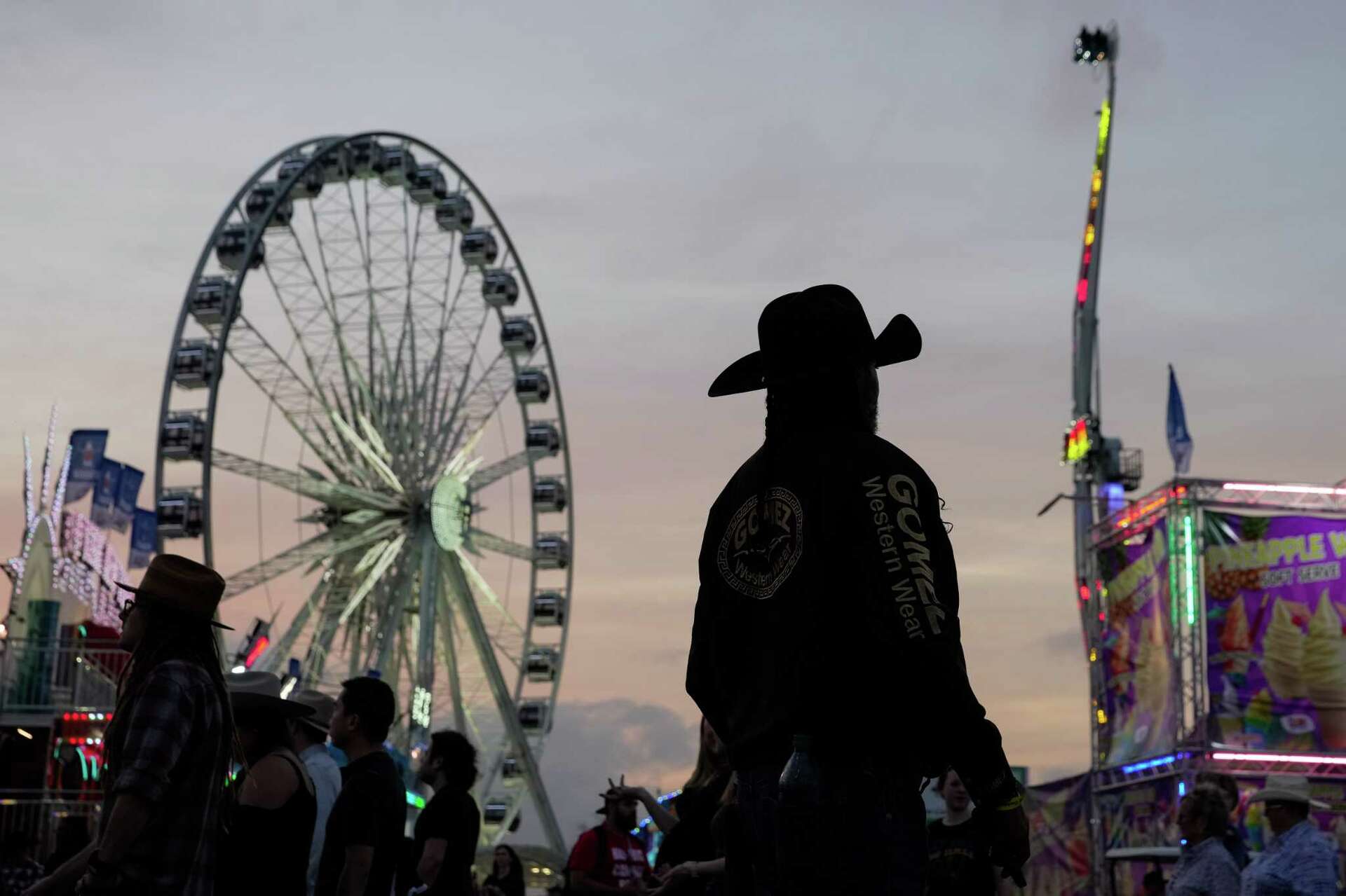 Houston Rodeo opens with World’s Championship Bar-B-Que cook-off