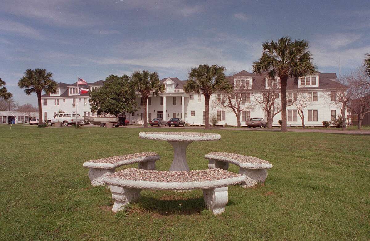 Effort to save historic Luther Hotel gets reprieve