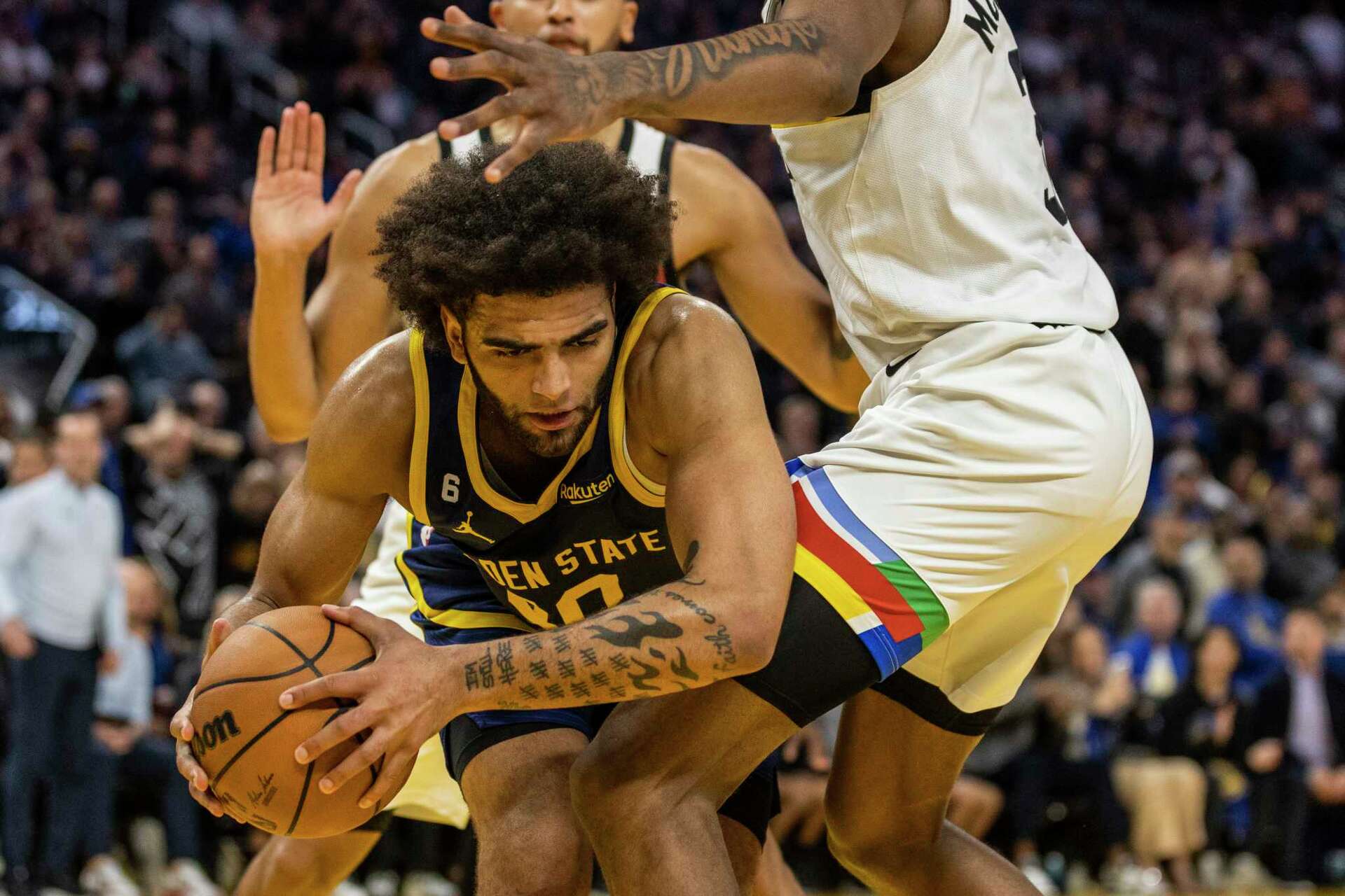 Warriors' new substitution combos helping earn needed victories