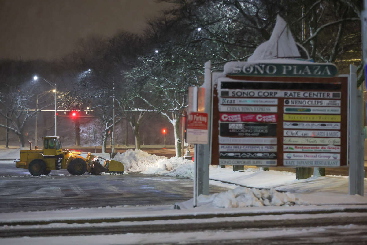 Connecticut digs out after first big snowfall of season