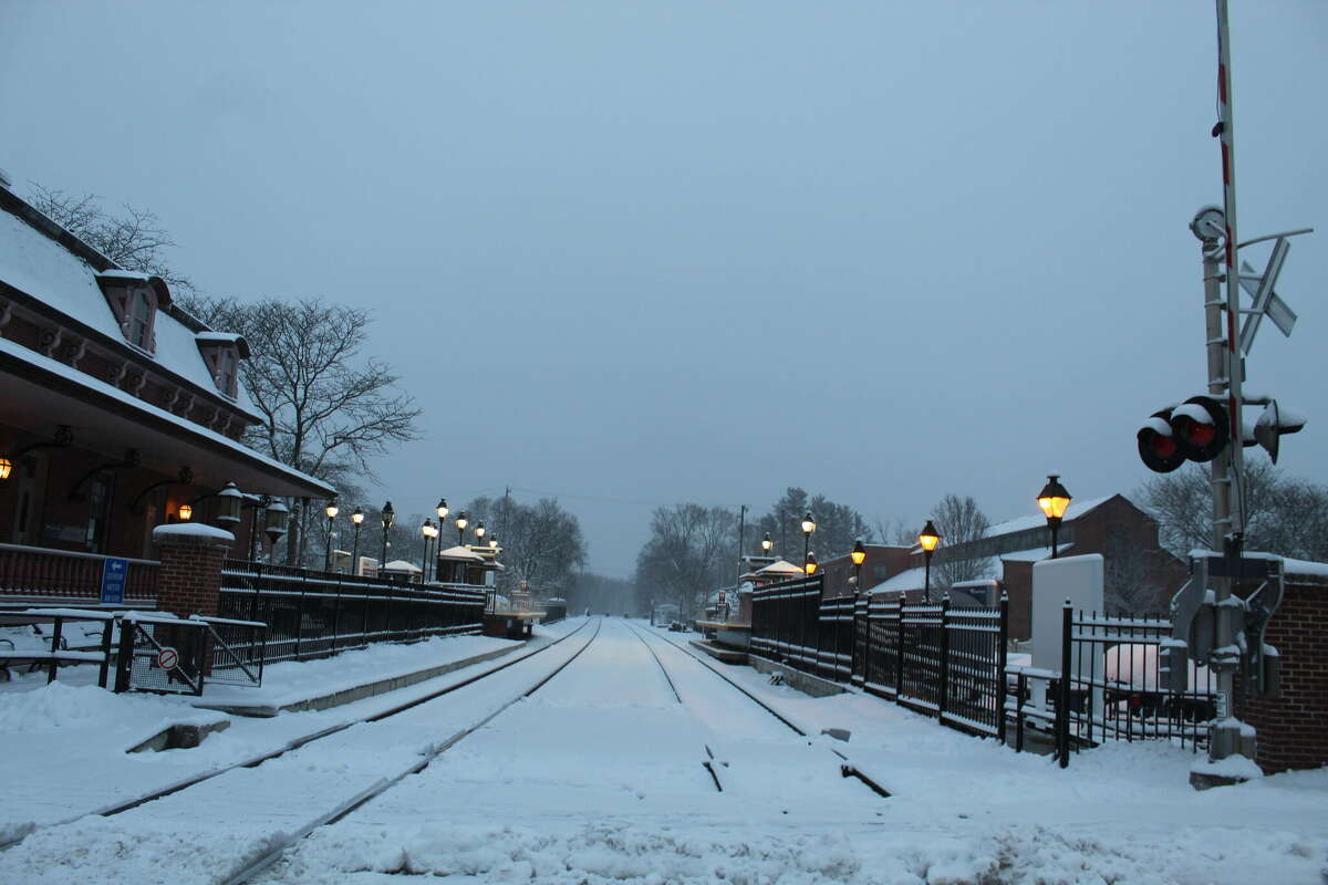 Connecticut digs out after first big snowfall of season
