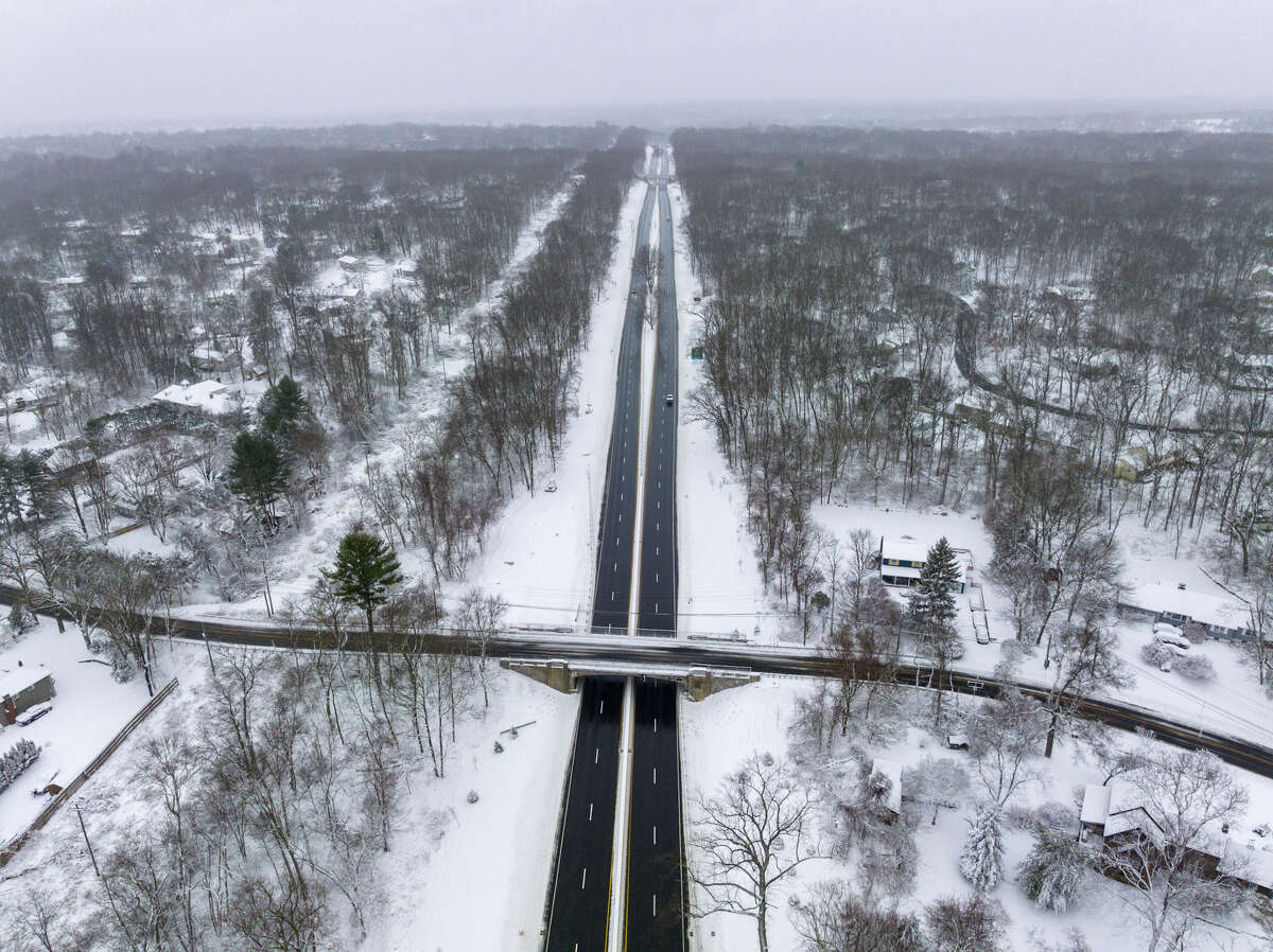 Connecticut digs out after first big snowfall of season