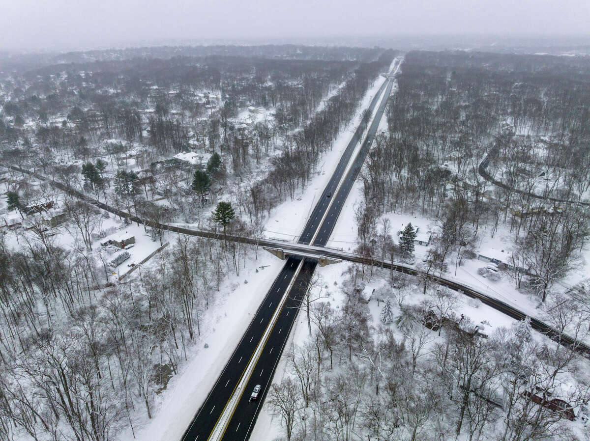 Connecticut digs out after first big snowfall of season