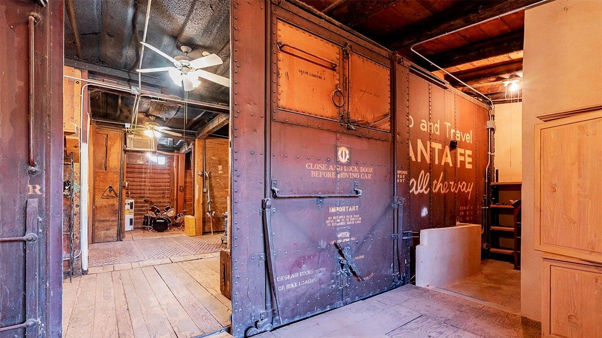 Clear the Tracks! Arizona House With a Quirky Boxcar Bunker Quickly ...