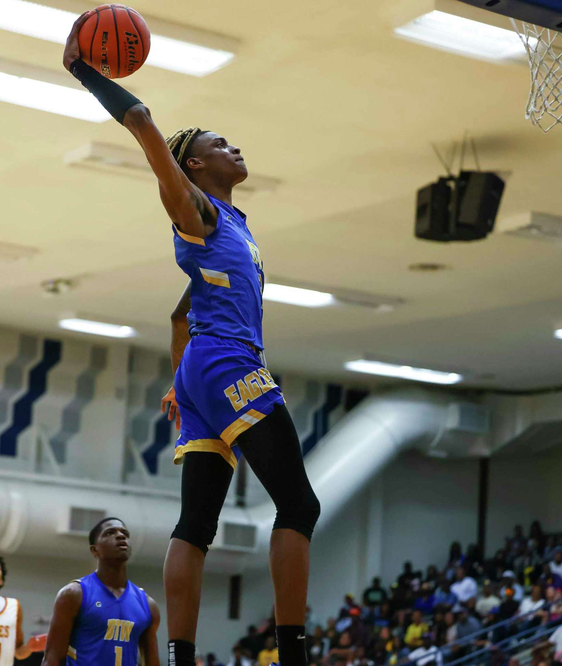 Houston boys basketball: Washington tops Yates, returns to regional