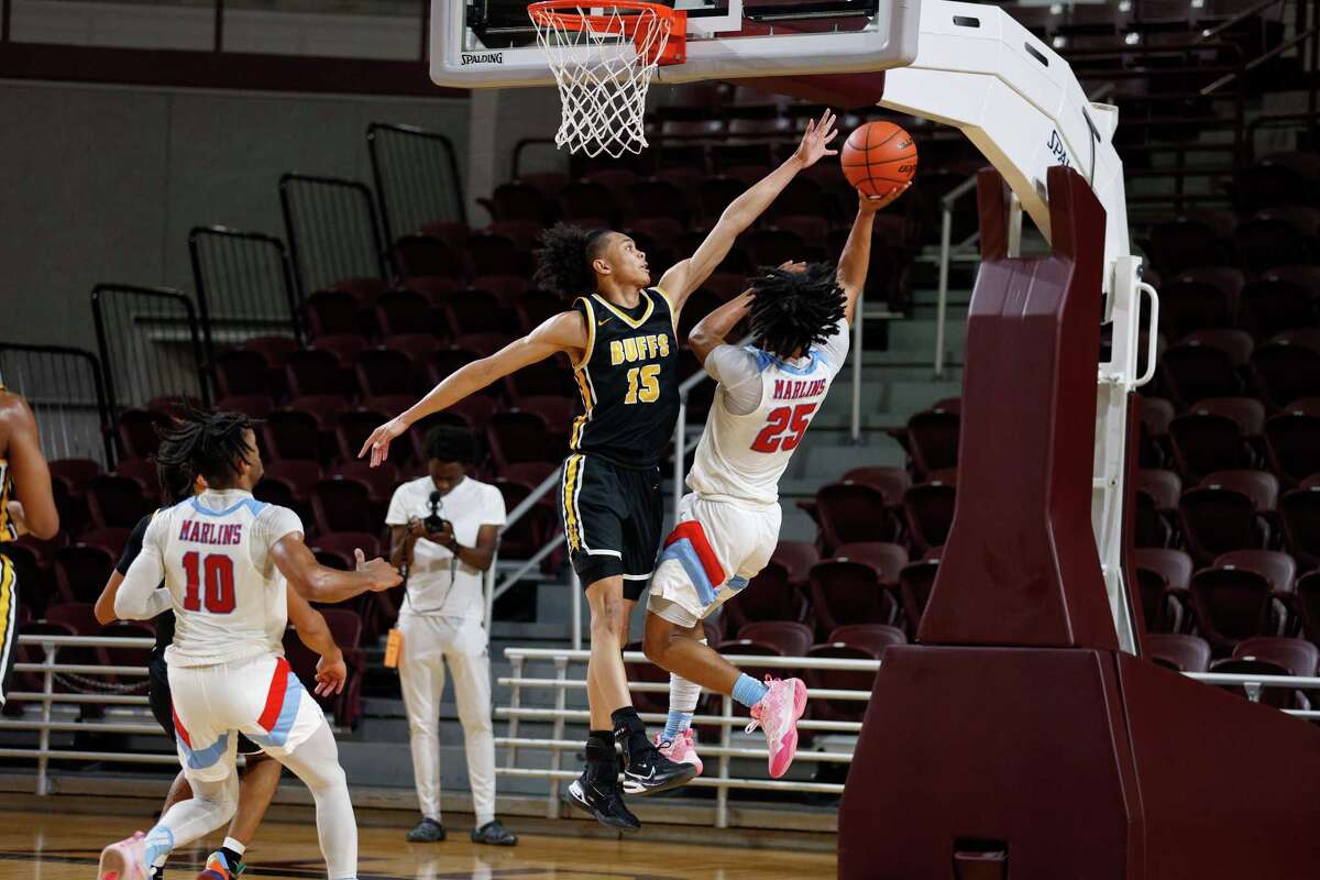 Marshall boys rout Madison to advance to Region III-5A tournament