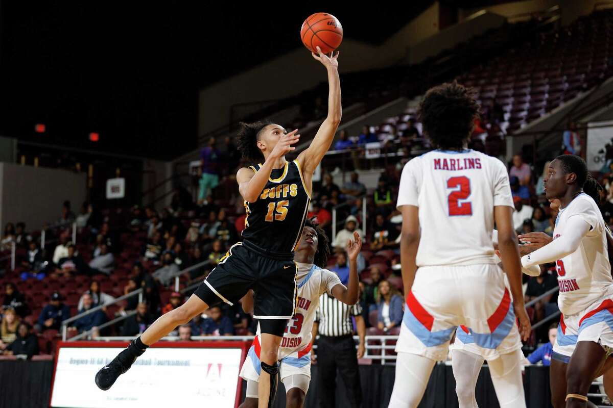 Marshall boys rout Madison to advance to Region III-5A tournament