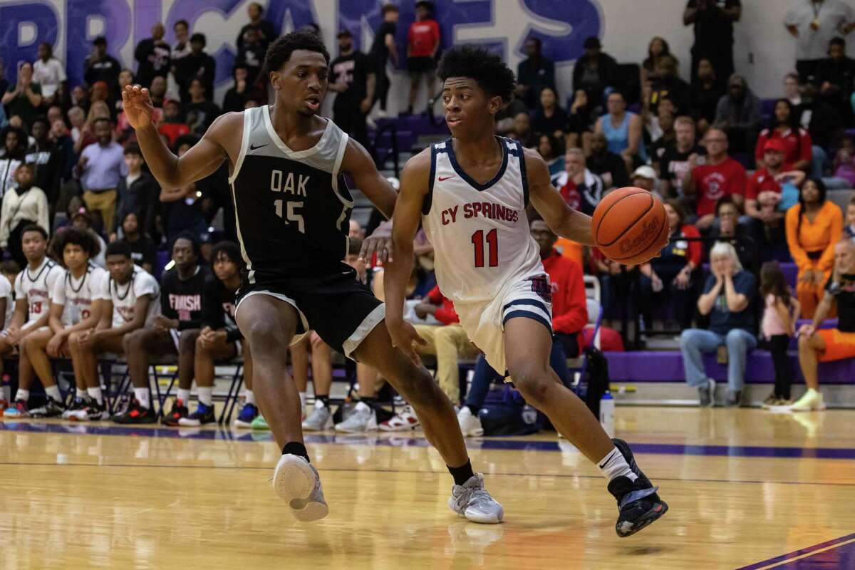 Houston boys basketball; Klein Oak slips past Cypress Springs