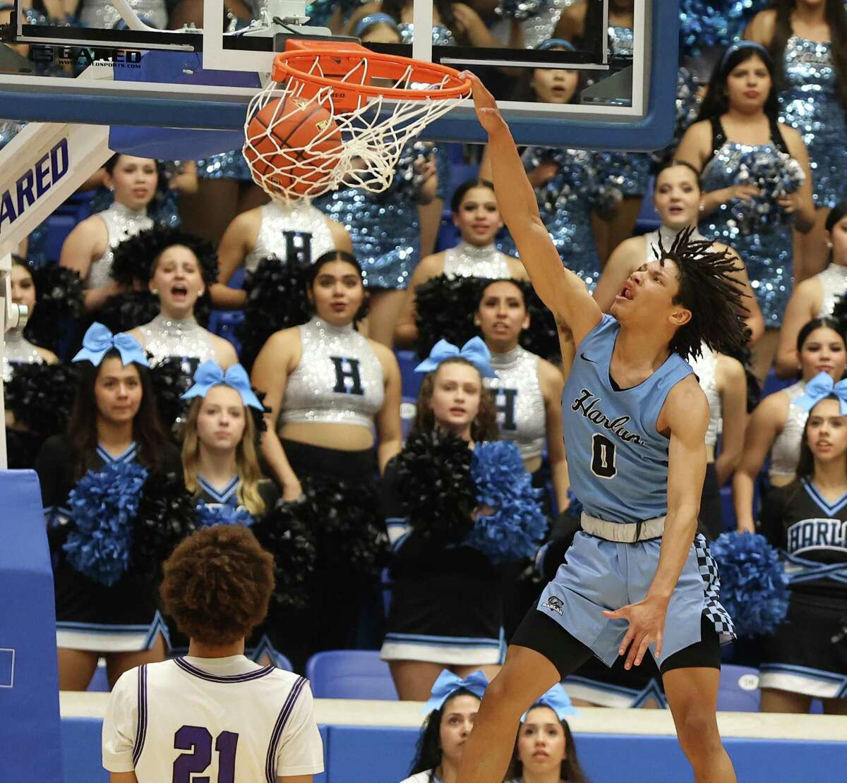 Boys basketball: Brennan, Warren advance to regional tournament