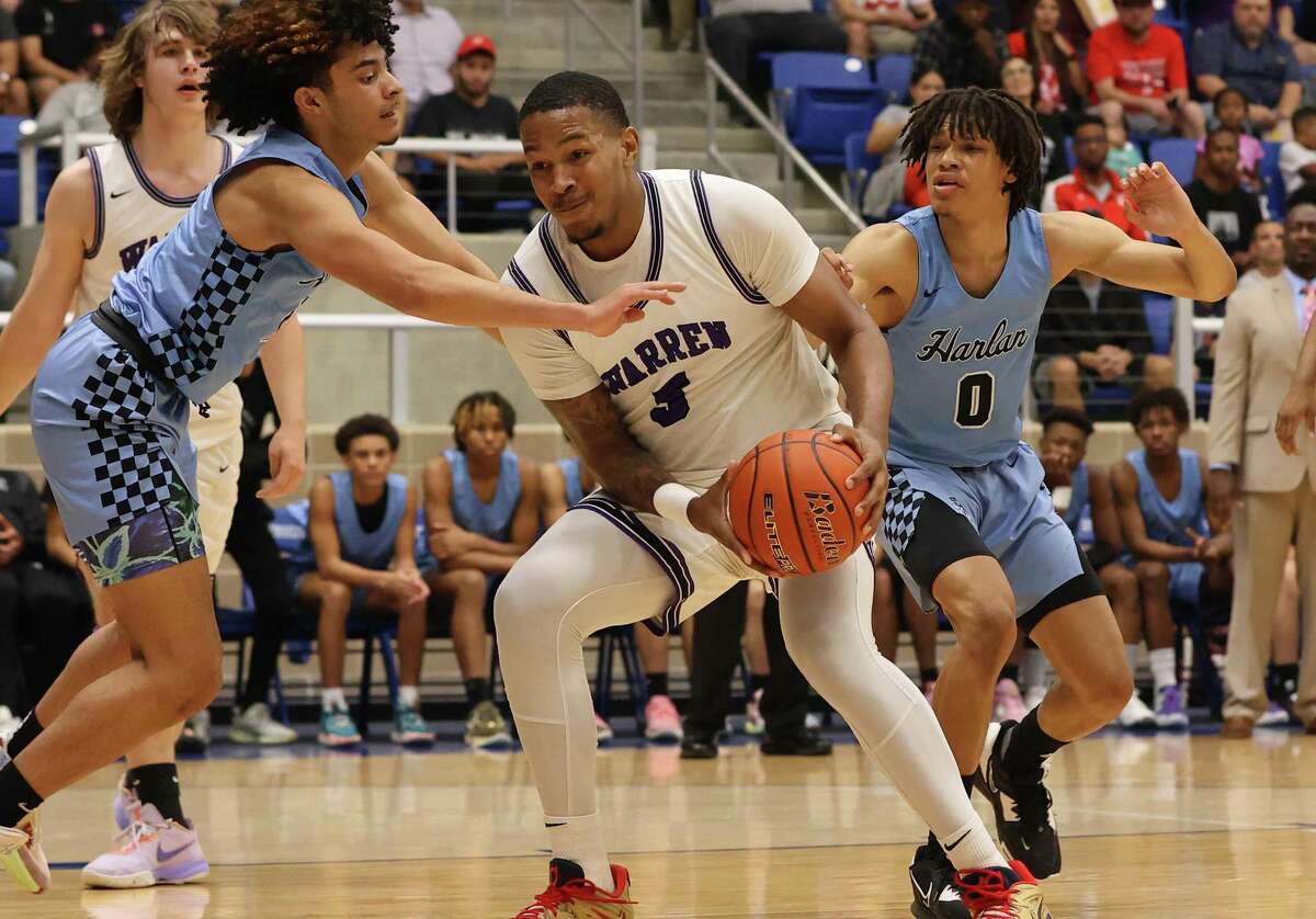 Boys basketball: Brennan, Warren advance to regional tournament