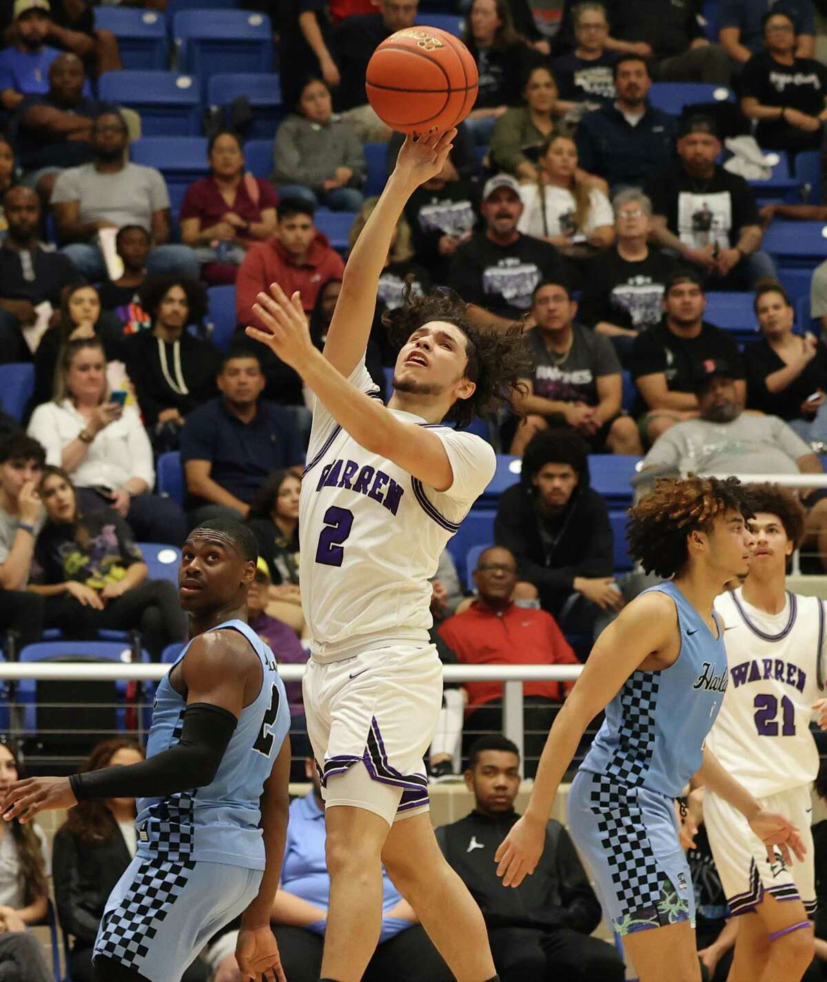 Boys basketball: Brennan, Warren advance to regional tournament