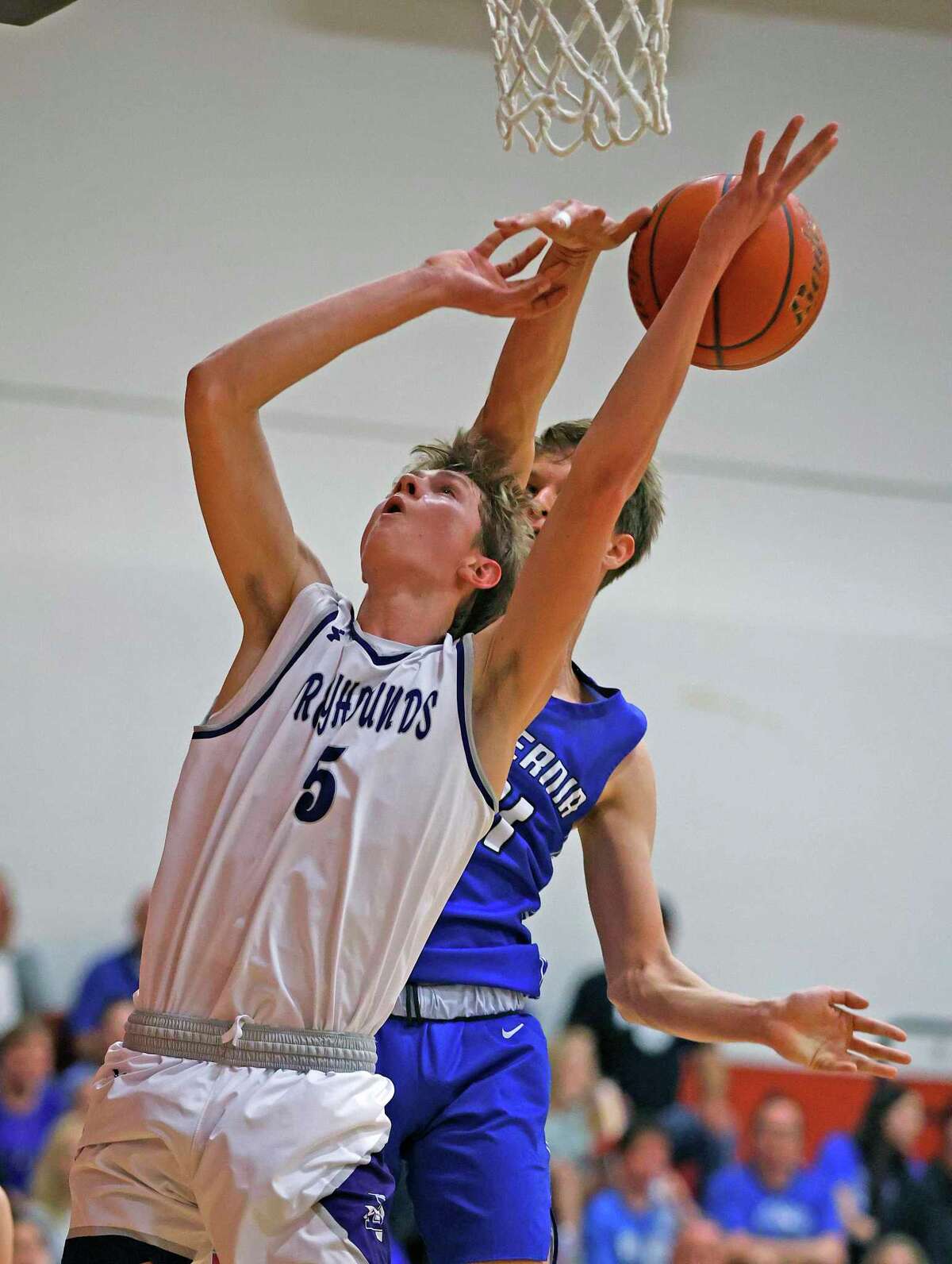 Boys basketball: Boerne rides hot start, stiff defense to regional ...