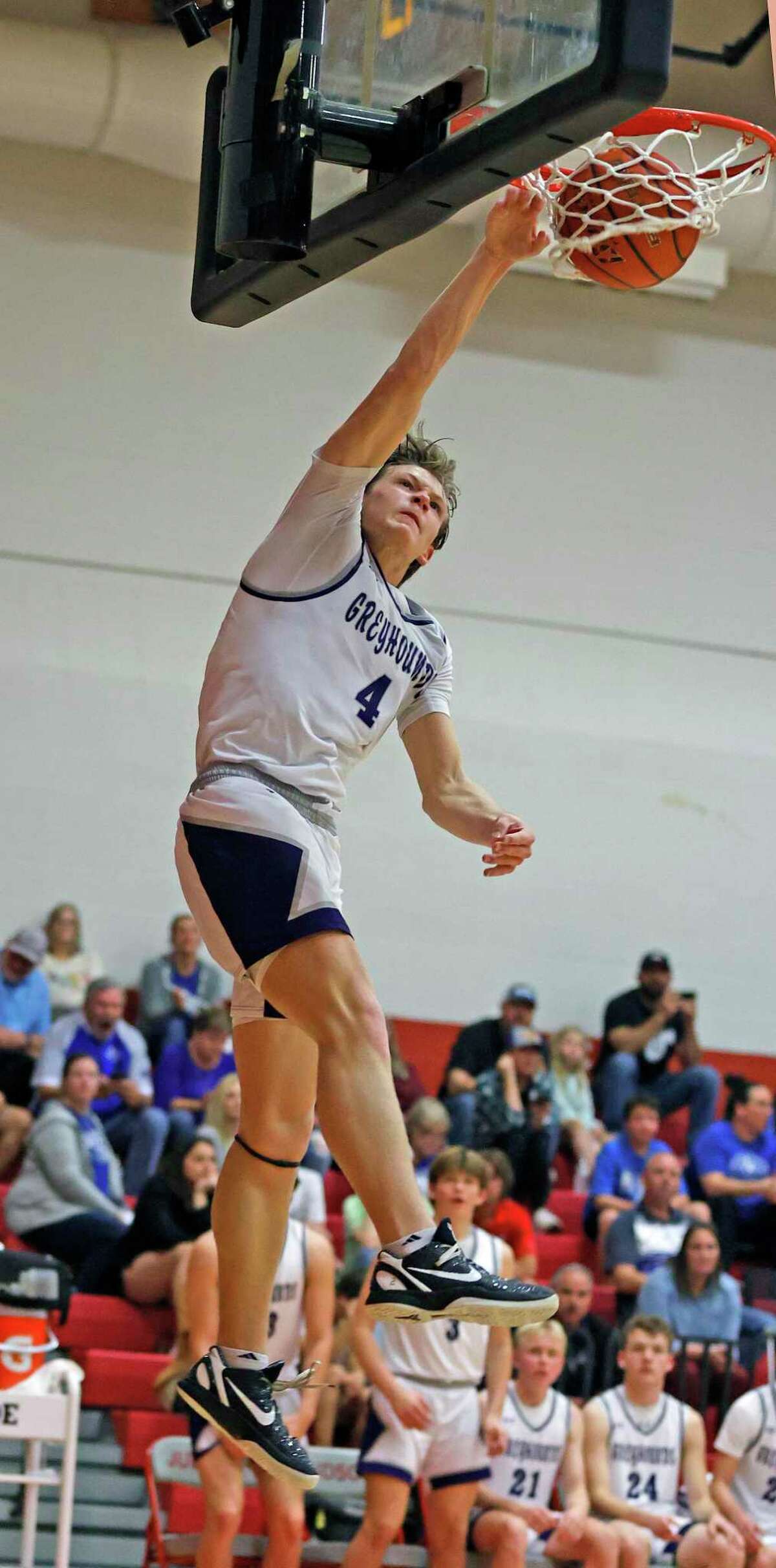 Boys basketball: Boerne rides hot start, stiff defense to regional ...