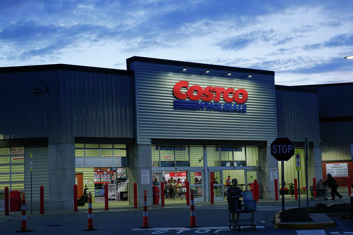 This Costco Membership Discount Puts 30 Back In Your Pocket