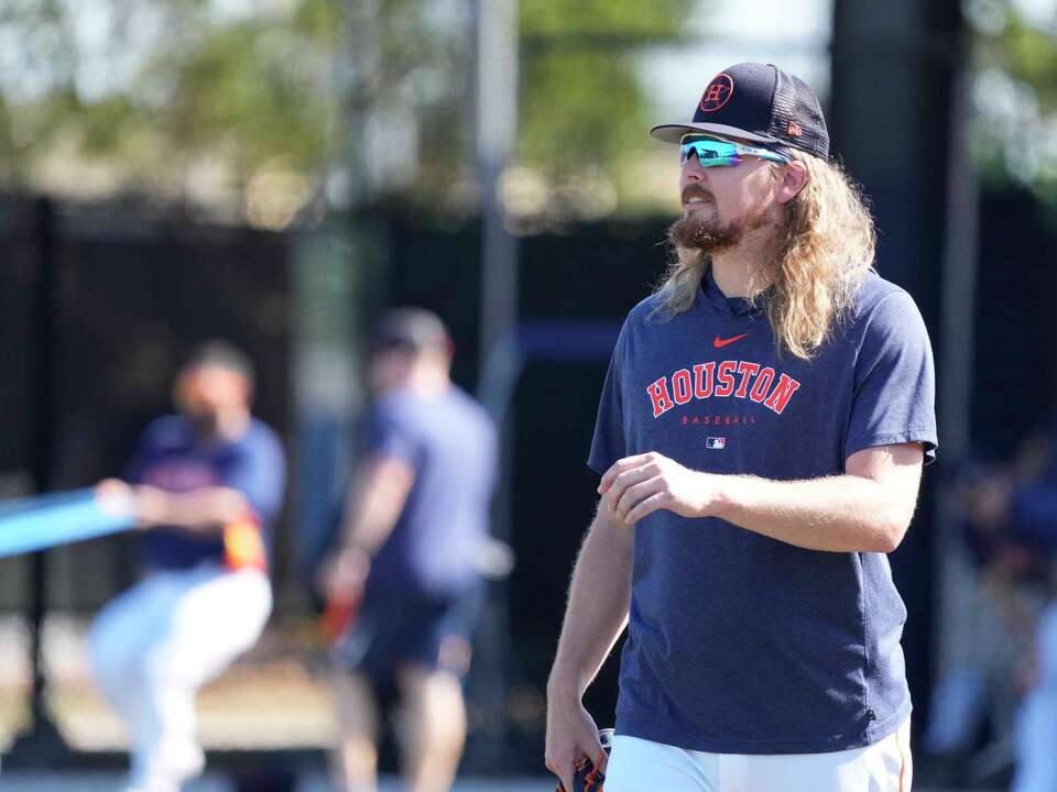 Astros' Ryne Stanek, wife Jessica reveal gender of baby with a pizza
