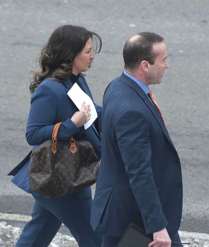 Warrant: Ex-CT 'lunch lady' sent nude pics to student for months