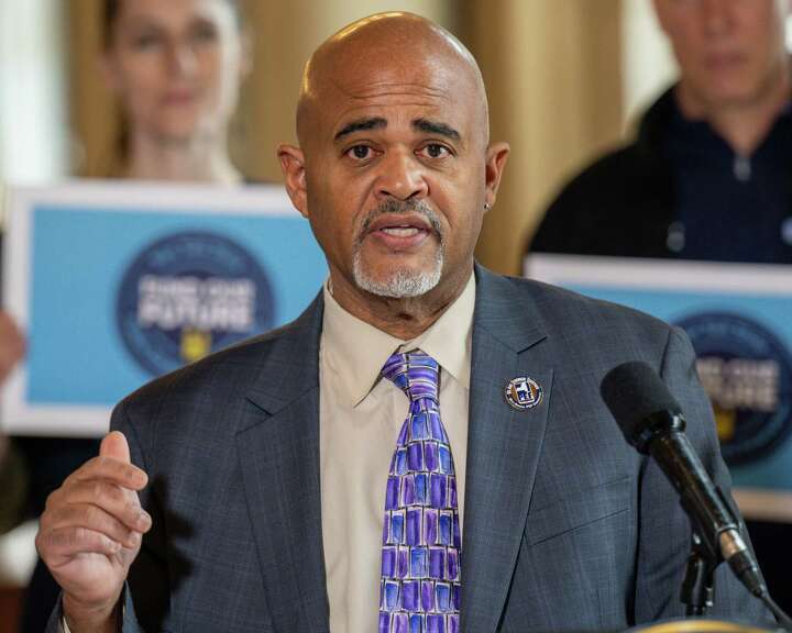 PEF members could ratify new 3-year union contract this week